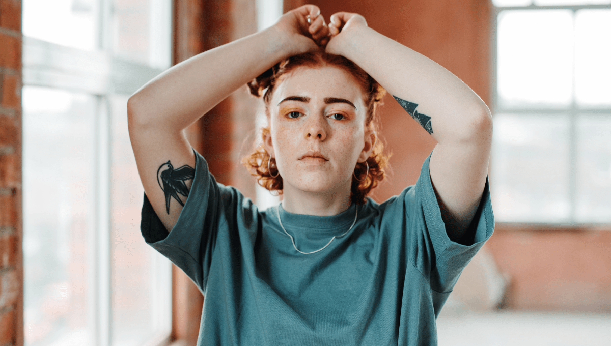 Derry-Based Singer-Songwriter ROE Calls Out Social Pressure On Candid ...