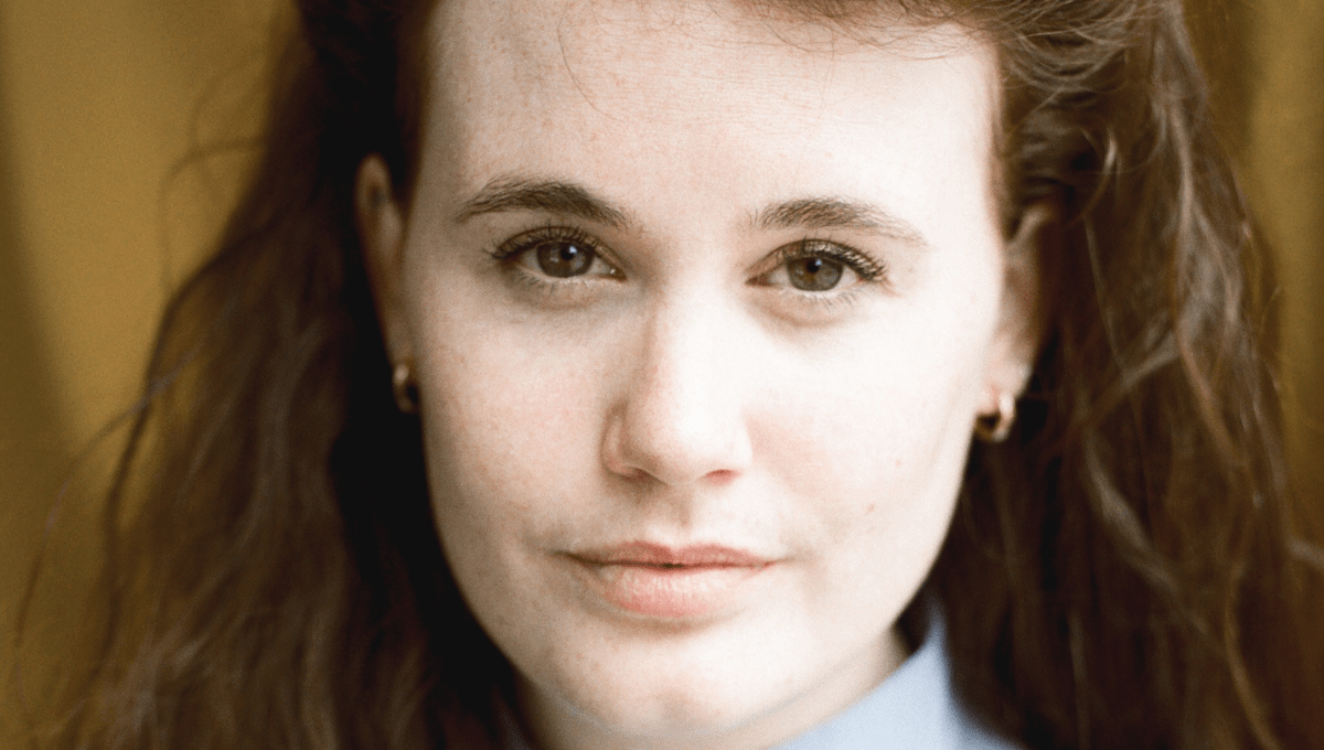 Dutch Indie Folk Singer-Songwriter Evi Bosman Remembers Her Brother On ...