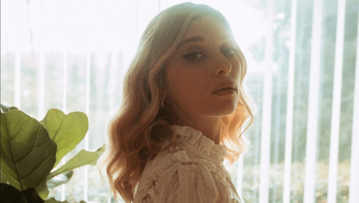 Indie Pop Artist VÉRITÉ Shares Heartbreaking New Single “Love You ...