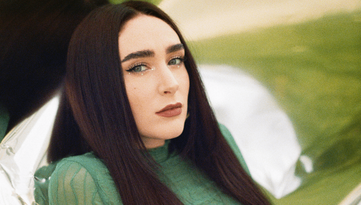 Los Angeles Singer-Songwriter Rowe Shares Stunning New Single “Floating ...